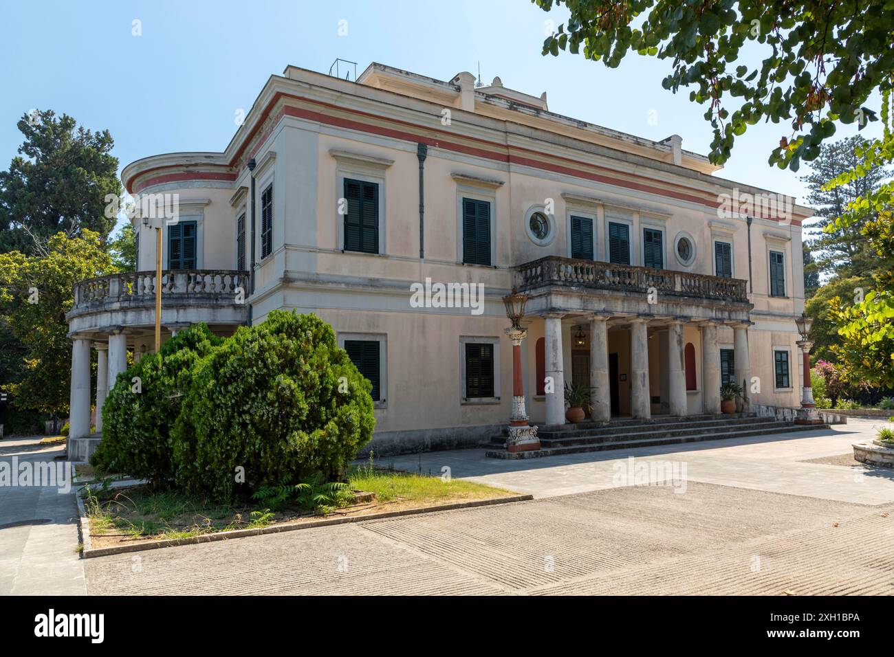 Mon Repos Castle in Kerkyra, Corfu Stock Photo - Alamy