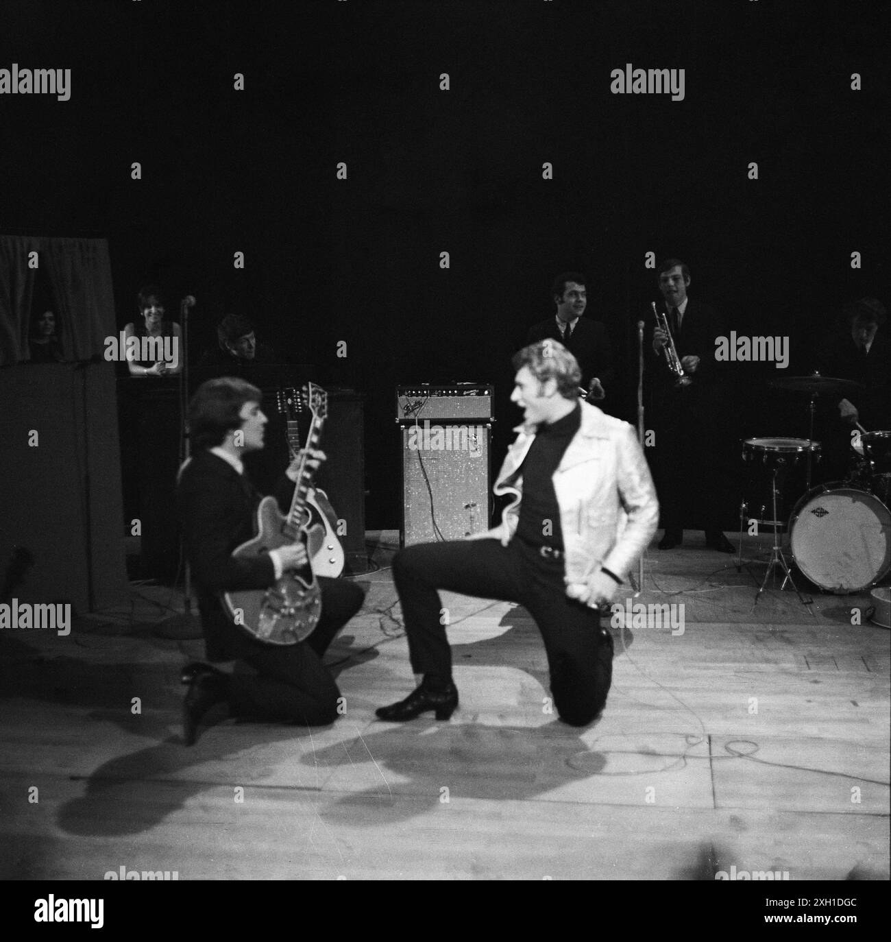 Johnny Hallyday in concert, circa 1966 Stock Photo - Alamy