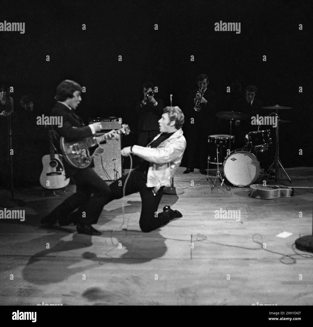 Johnny Hallyday in concert, circa 1966 Stock Photo - Alamy