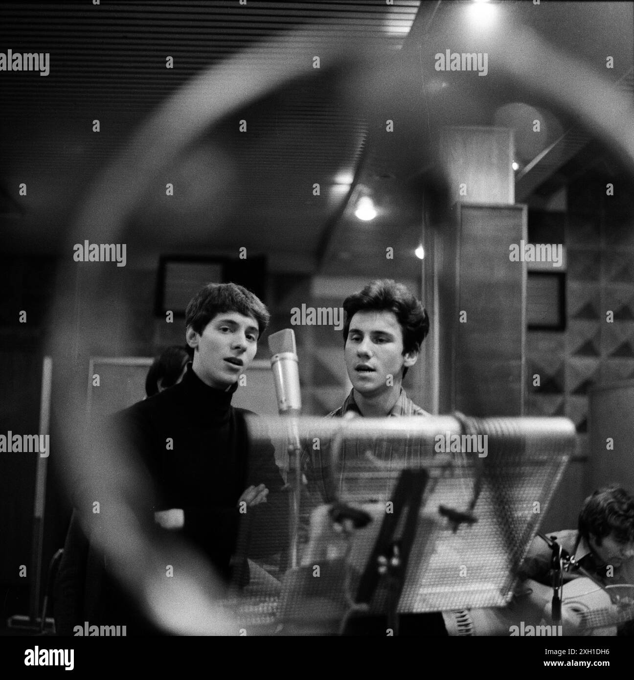 Recording studio 1960's hi-res stock photography and images - Alamy