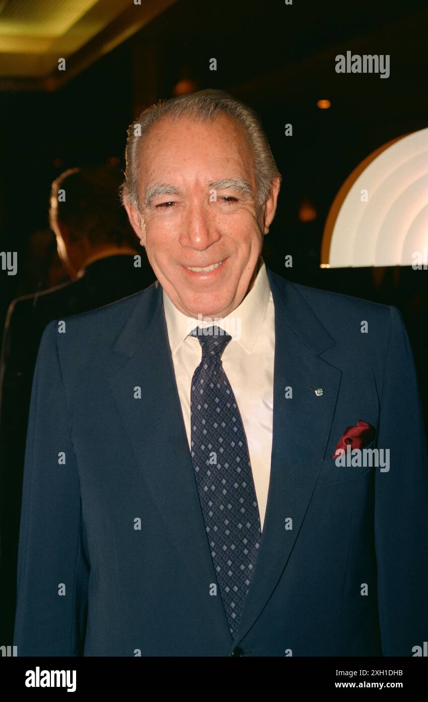 American cinema 1990s hi-res stock photography and images - Alamy