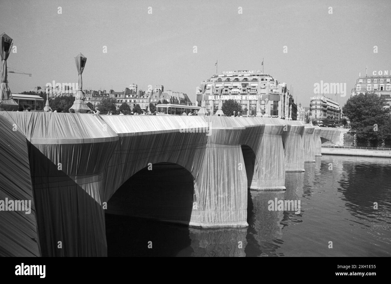 The Pont Neuf Wrapped, work by Christo and Jeanne Claude. Paris, 22 ...