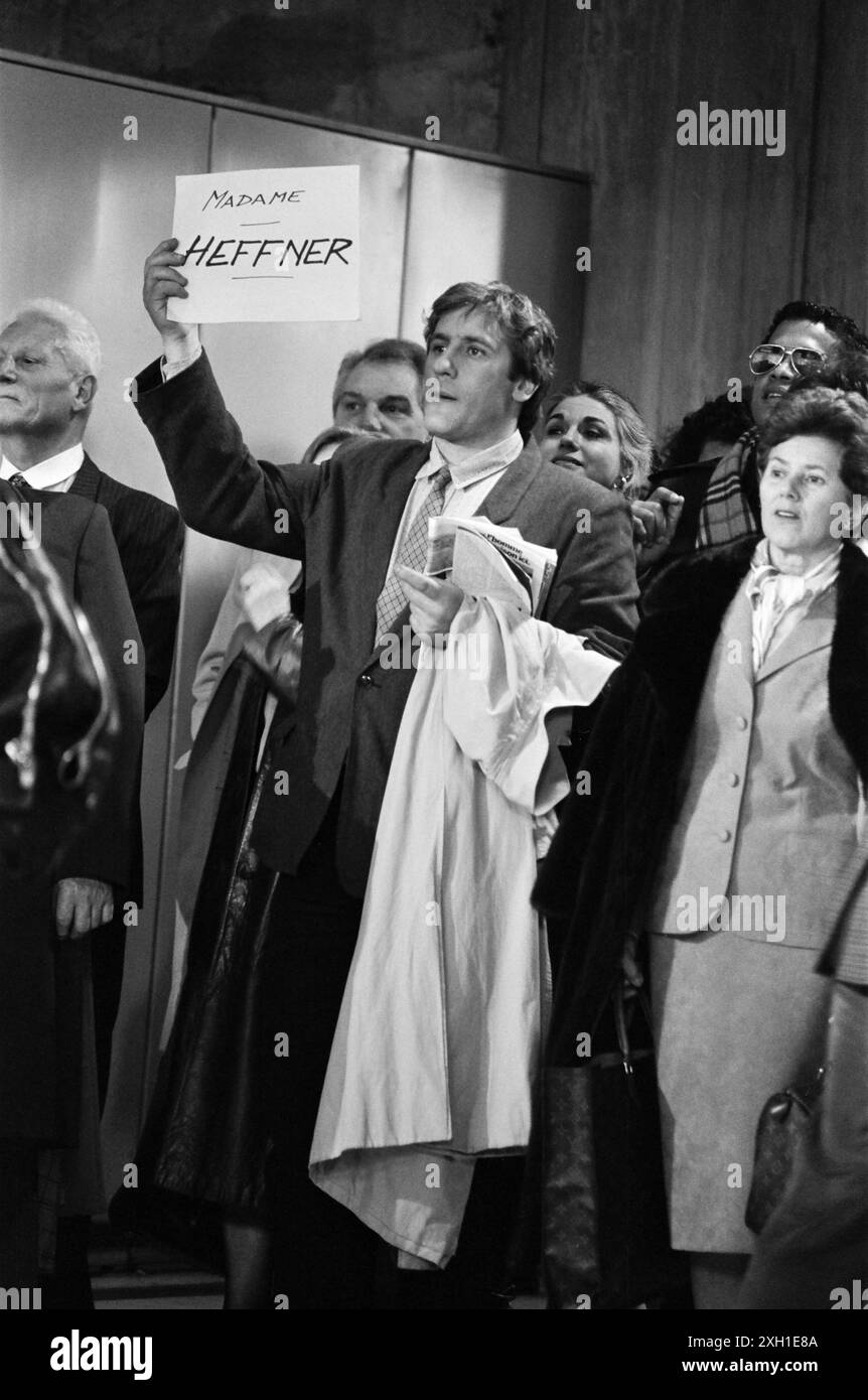 Gérard Depardieu on the set of the film "Une femme ou deux", directed ...