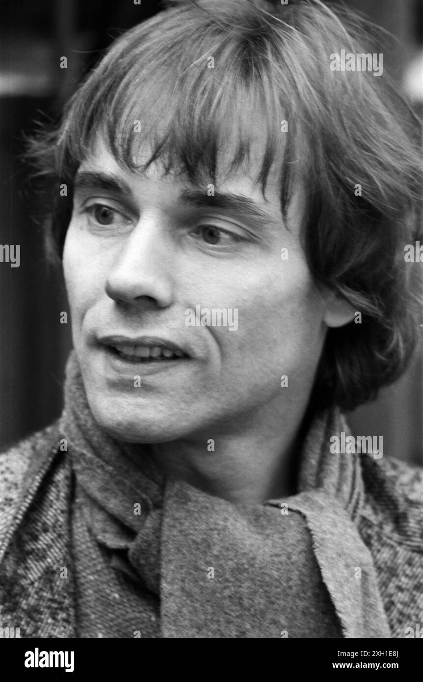Yves Simon, French musician and writer. April 1985 Stock Photo - Alamy