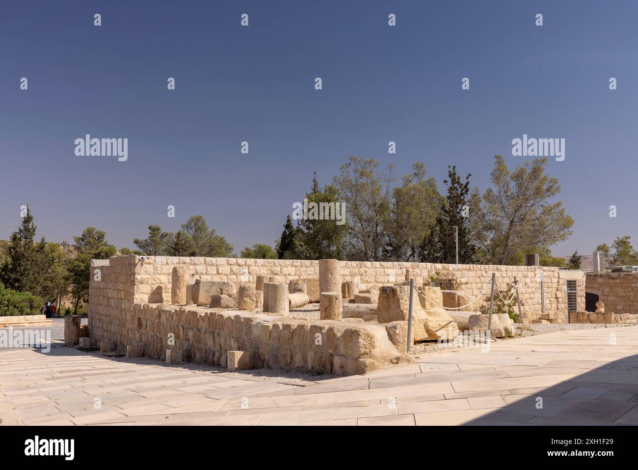 Mount Nebo (Jabal Nibu), holy mountain of Moses, AbÇŽrim Mountains ...