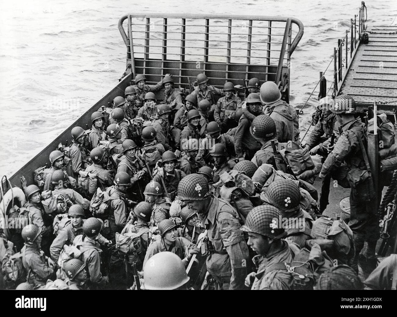 Wwii troop transport hi-res stock photography and images - Alamy