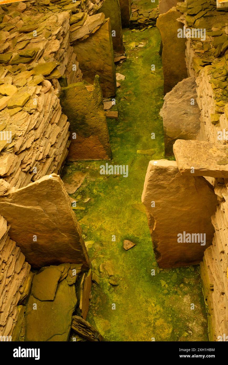 Chambered pre historic tomb hi-res stock photography and images - Alamy
