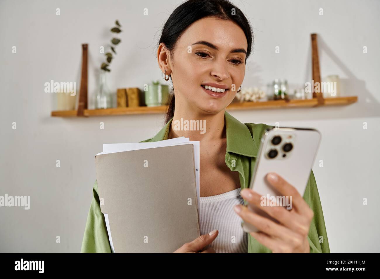 Woman home papers phone hi-res stock photography and images - Alamy