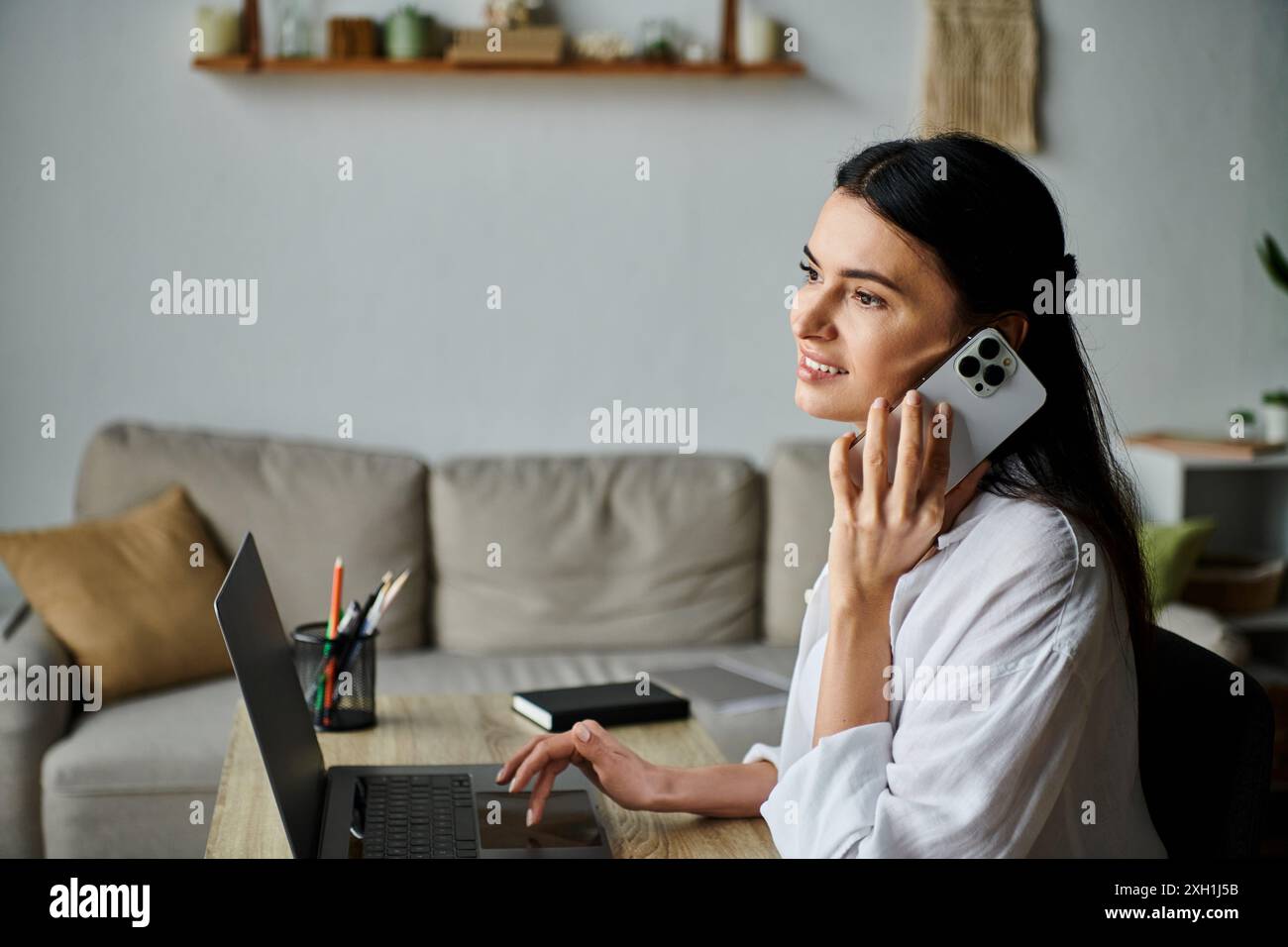 Tech multitasking hi-res stock photography and images - Alamy