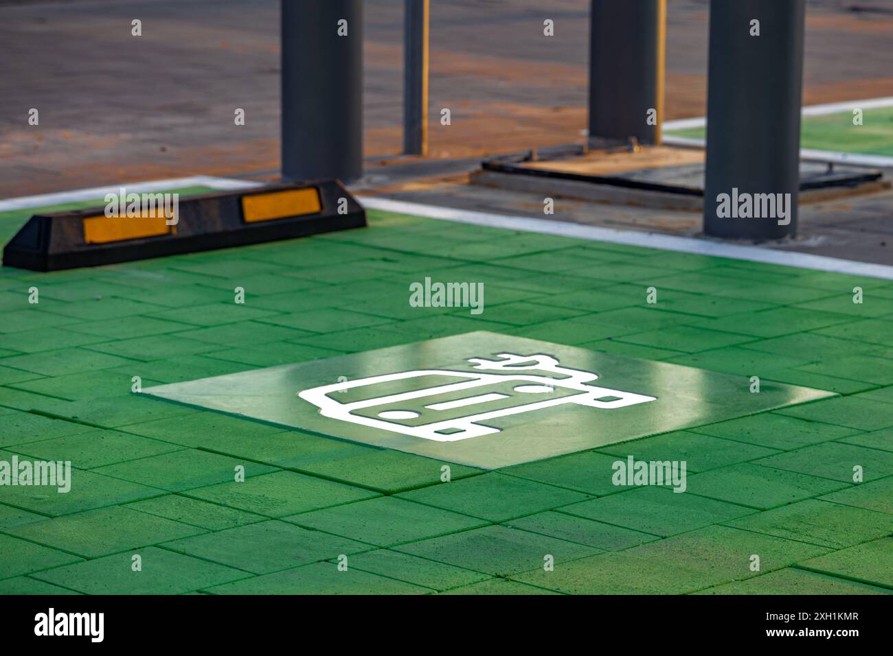 Construction of a charging station for electric cars in a shopping ...