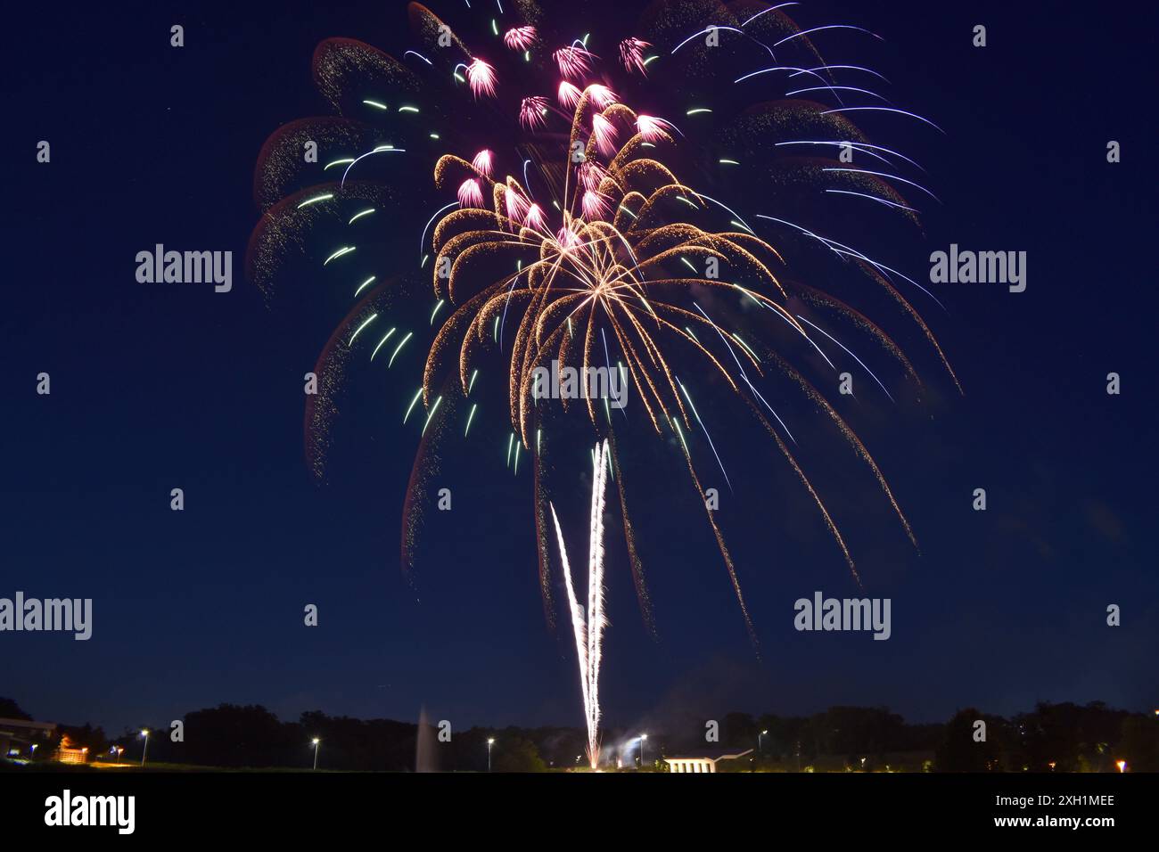 4th of July Fireworks at WDM City Hall Des Moines Stock Photo - Alamy