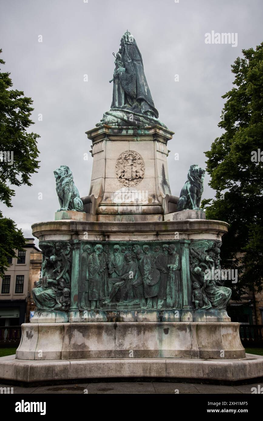 The Queen Victoria Memorial, Dalton Square, Lancaster City Centre ...