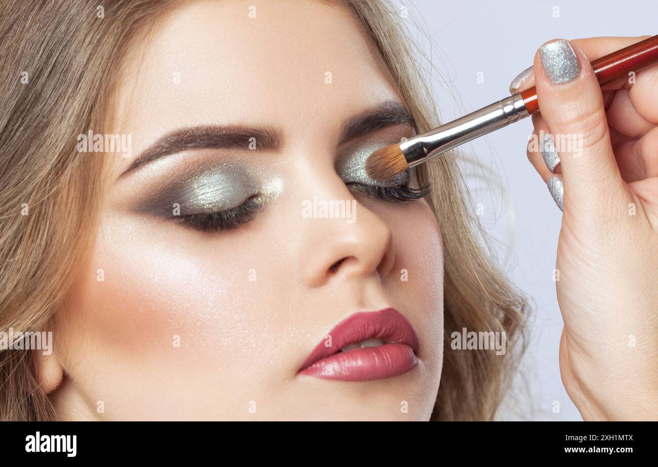 Woman long eyelashes in beauty hi-res stock photography and images - Alamy