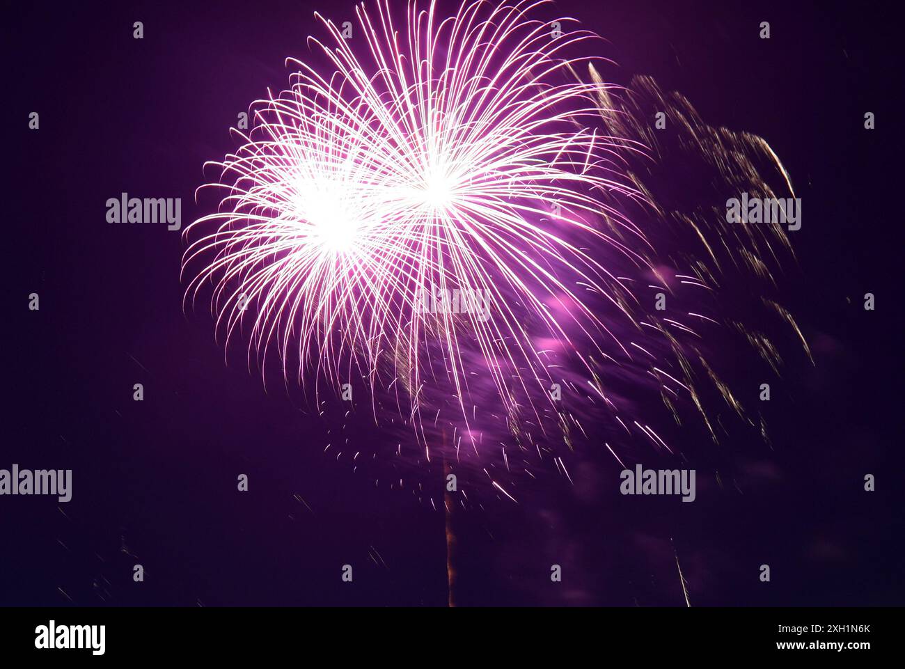 4th of July Fireworks at WDM City Hall Des Moines Stock Photo - Alamy