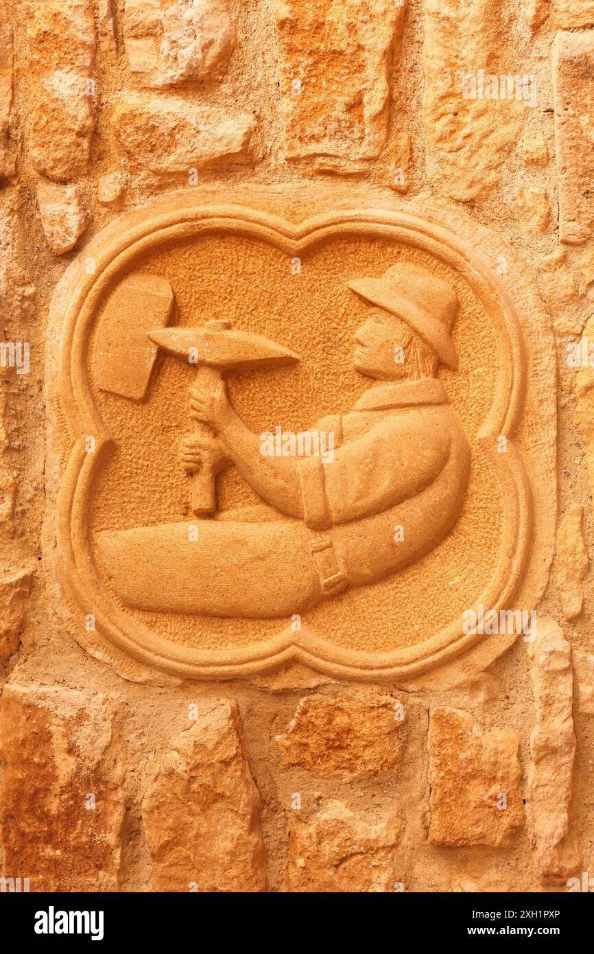 Stone relief stonemason hi-res stock photography and images - Alamy