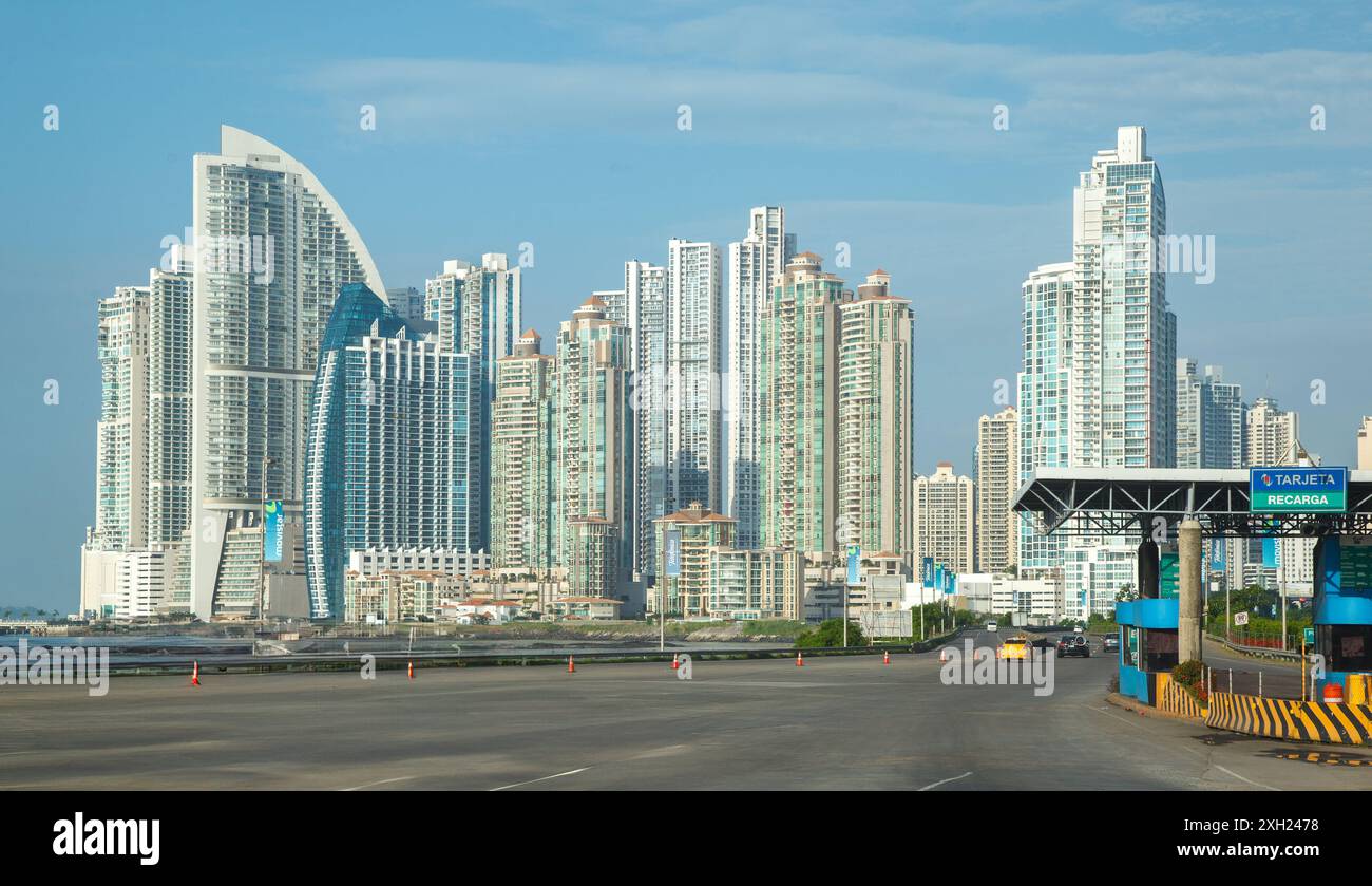 Apartment towers panama city hi-res stock photography and images - Alamy