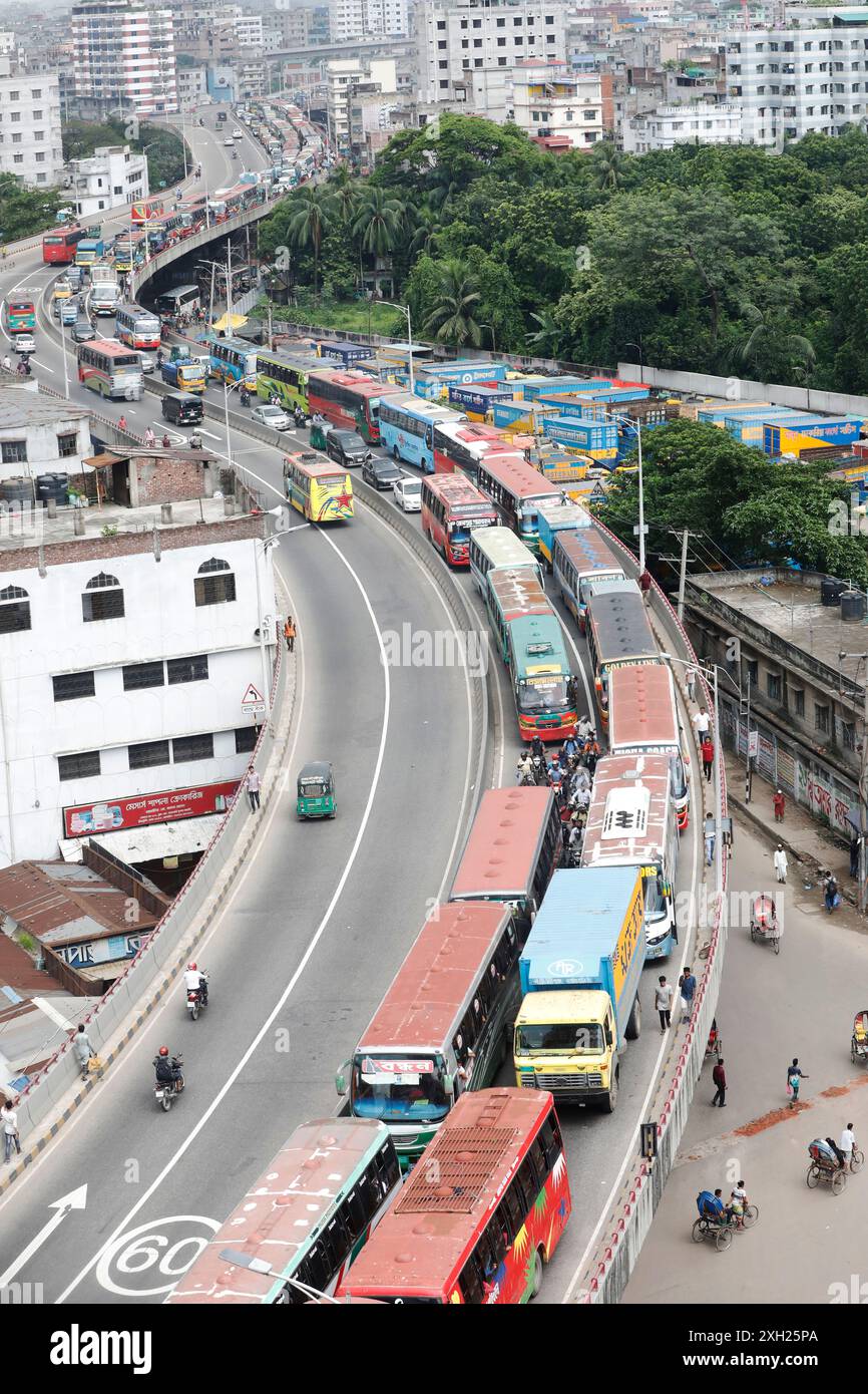 Dhaka, Bangladesh - July 10, 2024: Traffic jam in The Mayor Mohammed ...