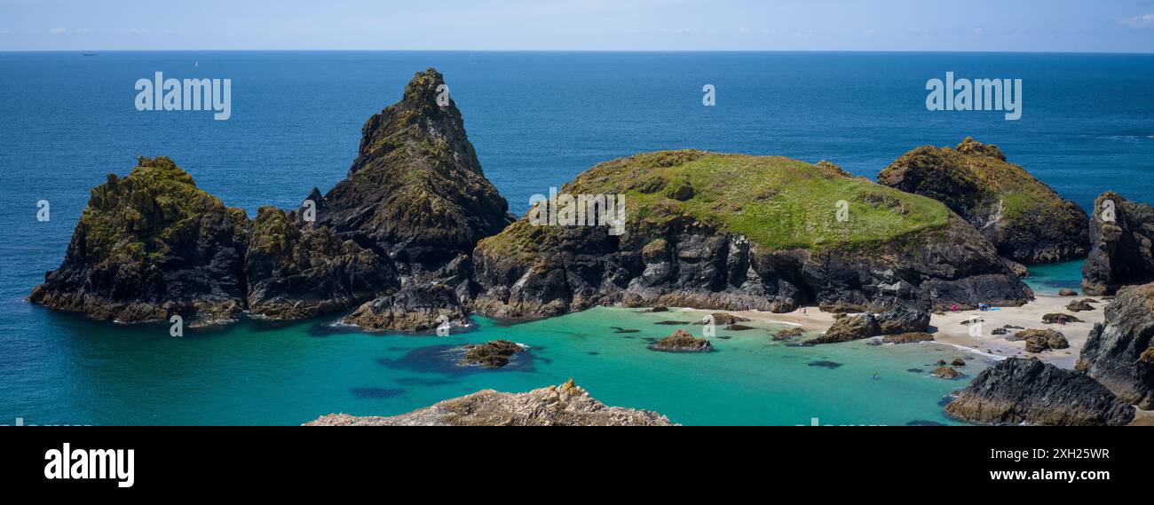 KYNANCE COVE LIZARD PENINSULA NATIONAL TRUST CORNWALL Stock Photo - Alamy