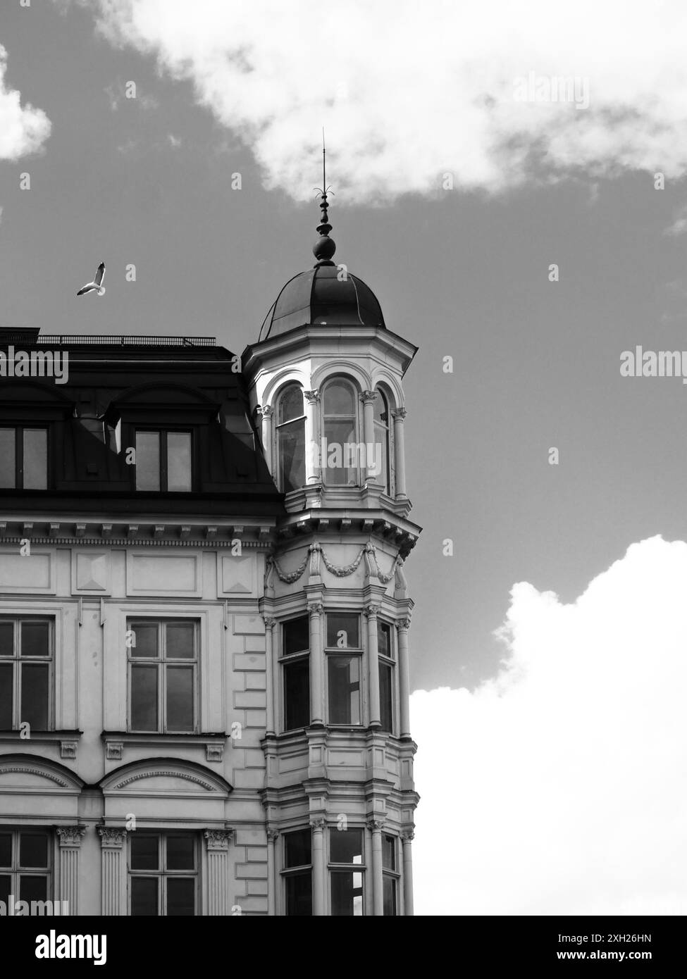 A classic building in black and white Stock Photo - Alamy