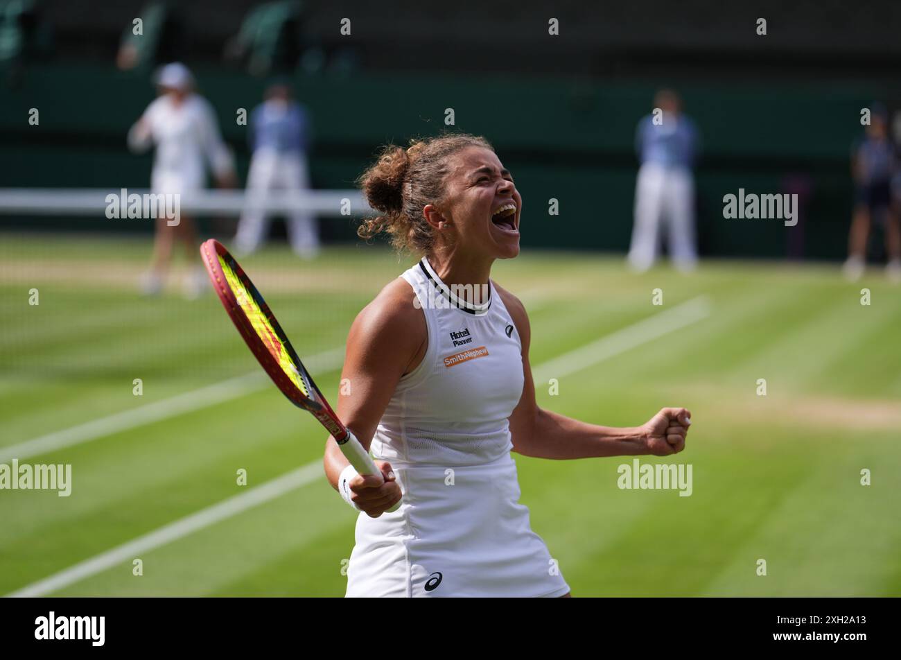 Jasmine Paolini celebrates winning her match against Donna Vekic on day ...