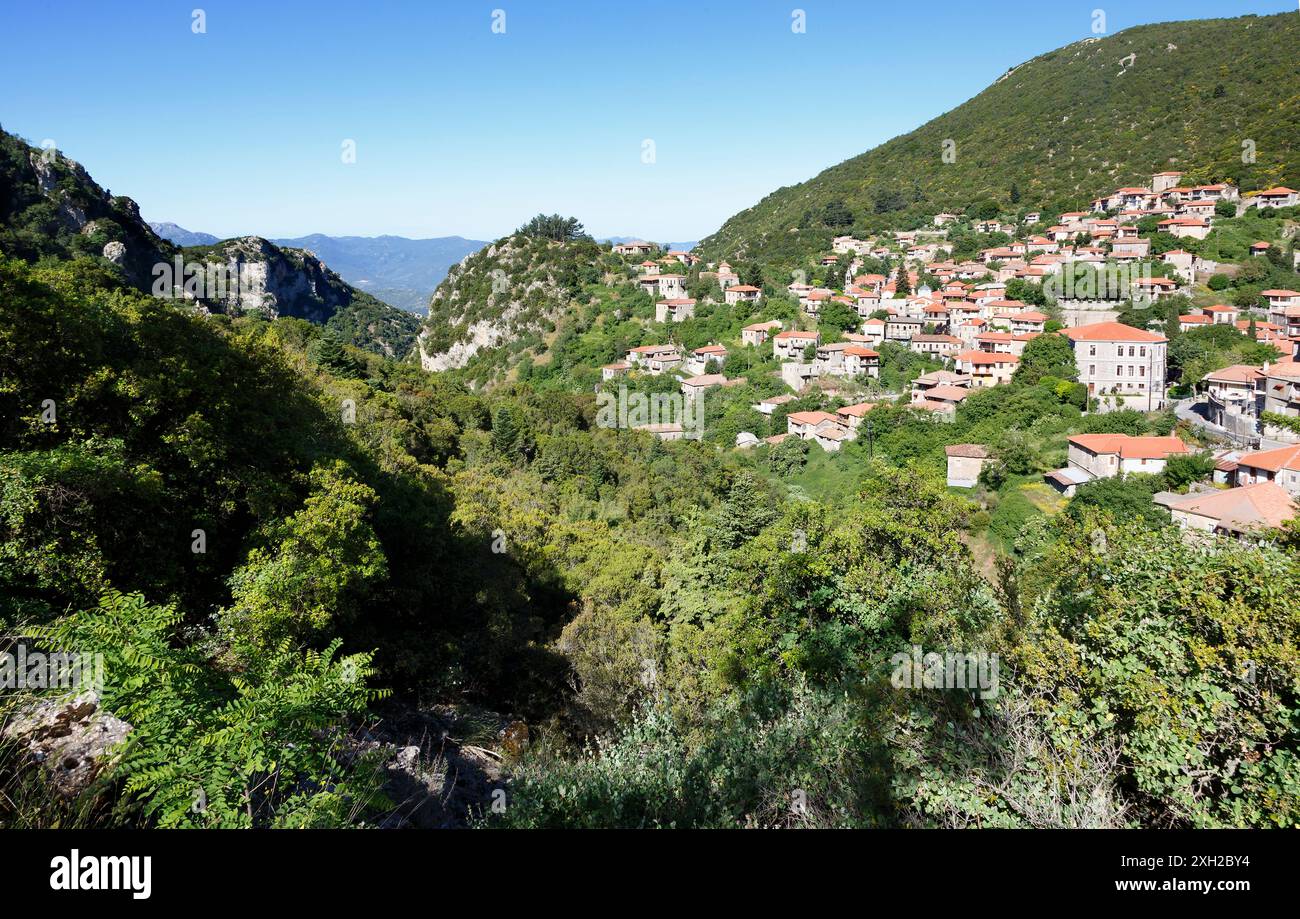 The small mountain town of Stemnitsa in a dramatic location in the ...