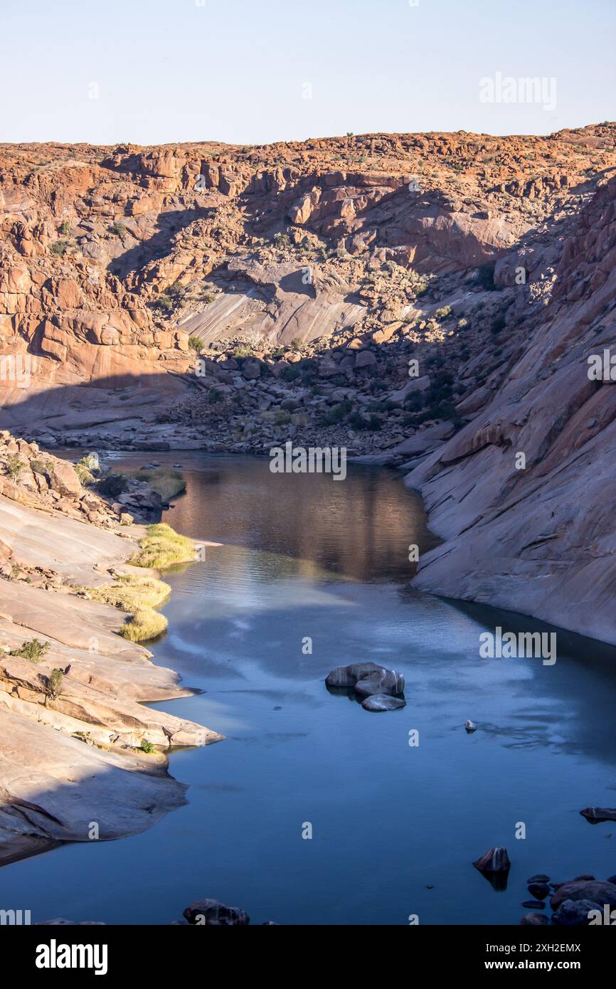 View over the majestic Orange River ravine, from the Ararat viewpoint ...