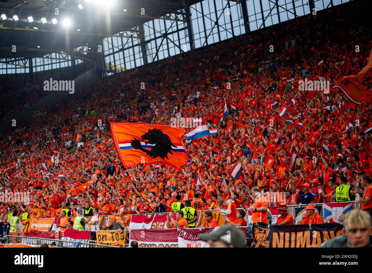 Fans der Niederlande mit Fahnen auf der Suedtribuene, GER, Netherlands (NED) vs England (ENG ...