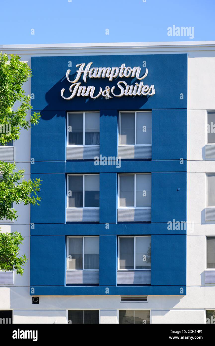 Hampton inn hi-res stock photography and images - Alamy