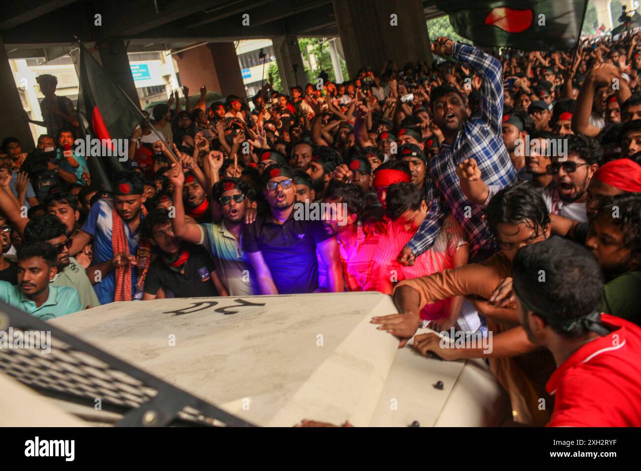 Dhaka, Dhaka, Bangladesh. 11th July, 2024. Students and job seekers are ...