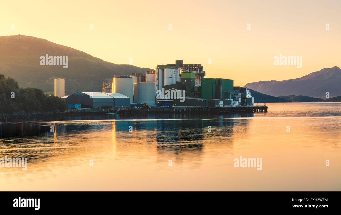 Sustainable modern fishing hi-res stock photography and images - Alamy