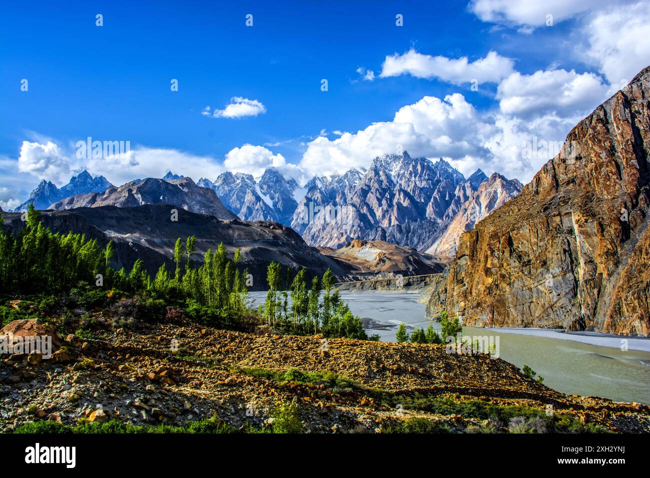 Passu cones or Passu Cathedral and Hunza river at 6,106 m above sea ...