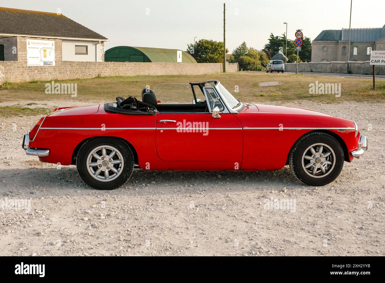 1972 mgb roadster hi-res stock photography and images - Alamy