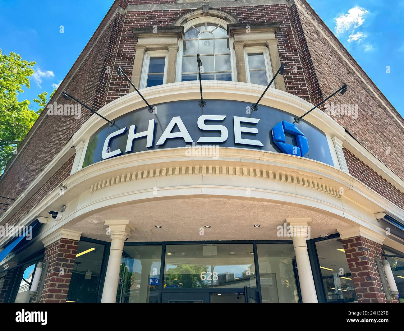 Chase bank branch hi-res stock photography and images - Alamy