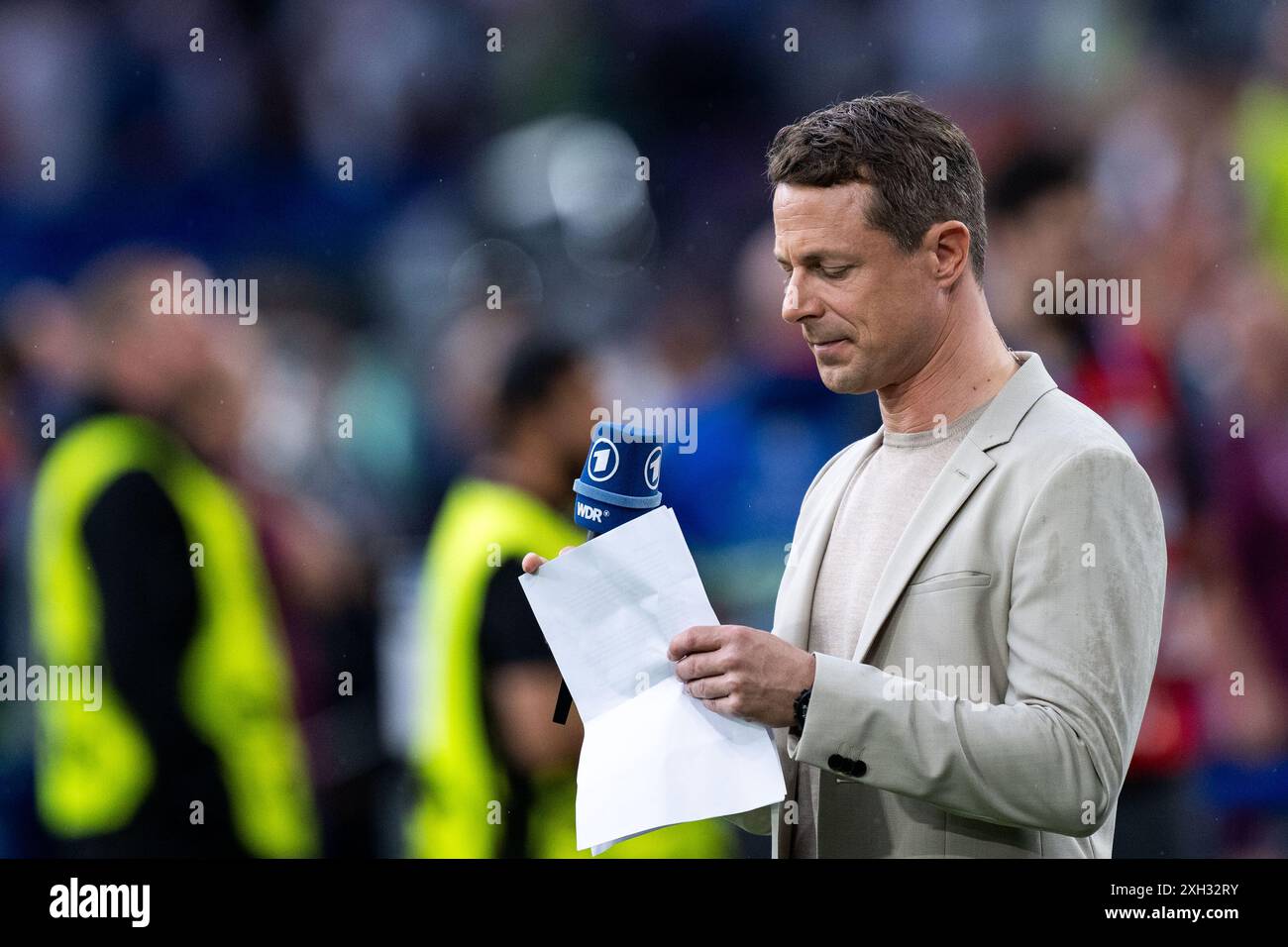 Sportjournalist and moderator hi-res stock photography and images - Alamy