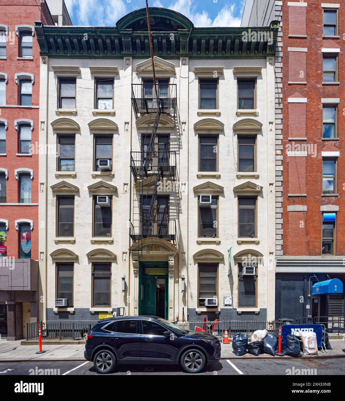 NYC Chinatown: New York’s oldest precinct house, 5th Precinct, built in ...