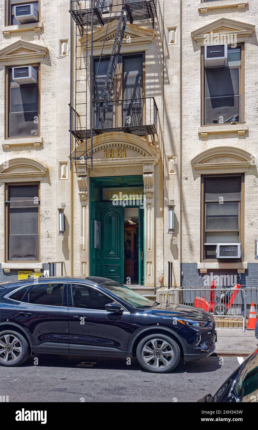 NYC Chinatown: New York’s oldest precinct house, 5th Precinct, built in ...