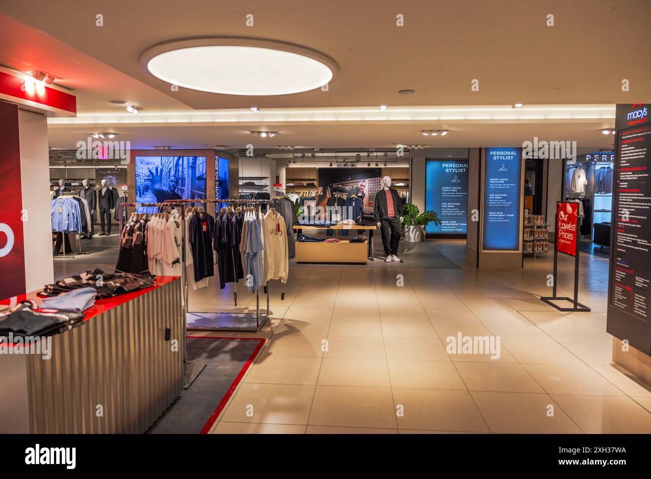 Calvin klein fashion designer hi-res stock photography and images - Alamy