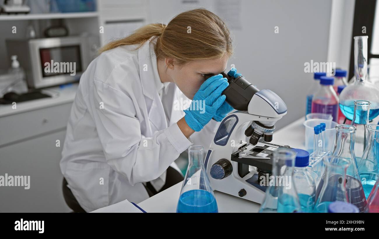 Using flasks hi-res stock photography and images - Alamy