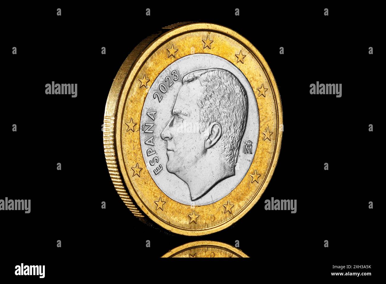 2023 1 Spanish Euro coin featuring King Filipe VI Stock Photo - Alamy