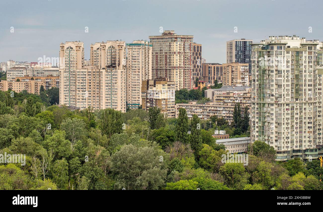 Kiev missile strike fire hi-res stock photography and images - Alamy