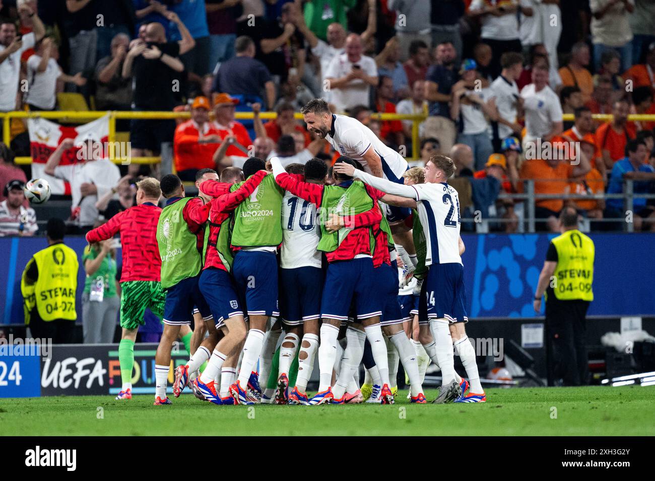 Jude Bellingham (England, #10), Luke Shaw (England, #03), Cole Palmer ...