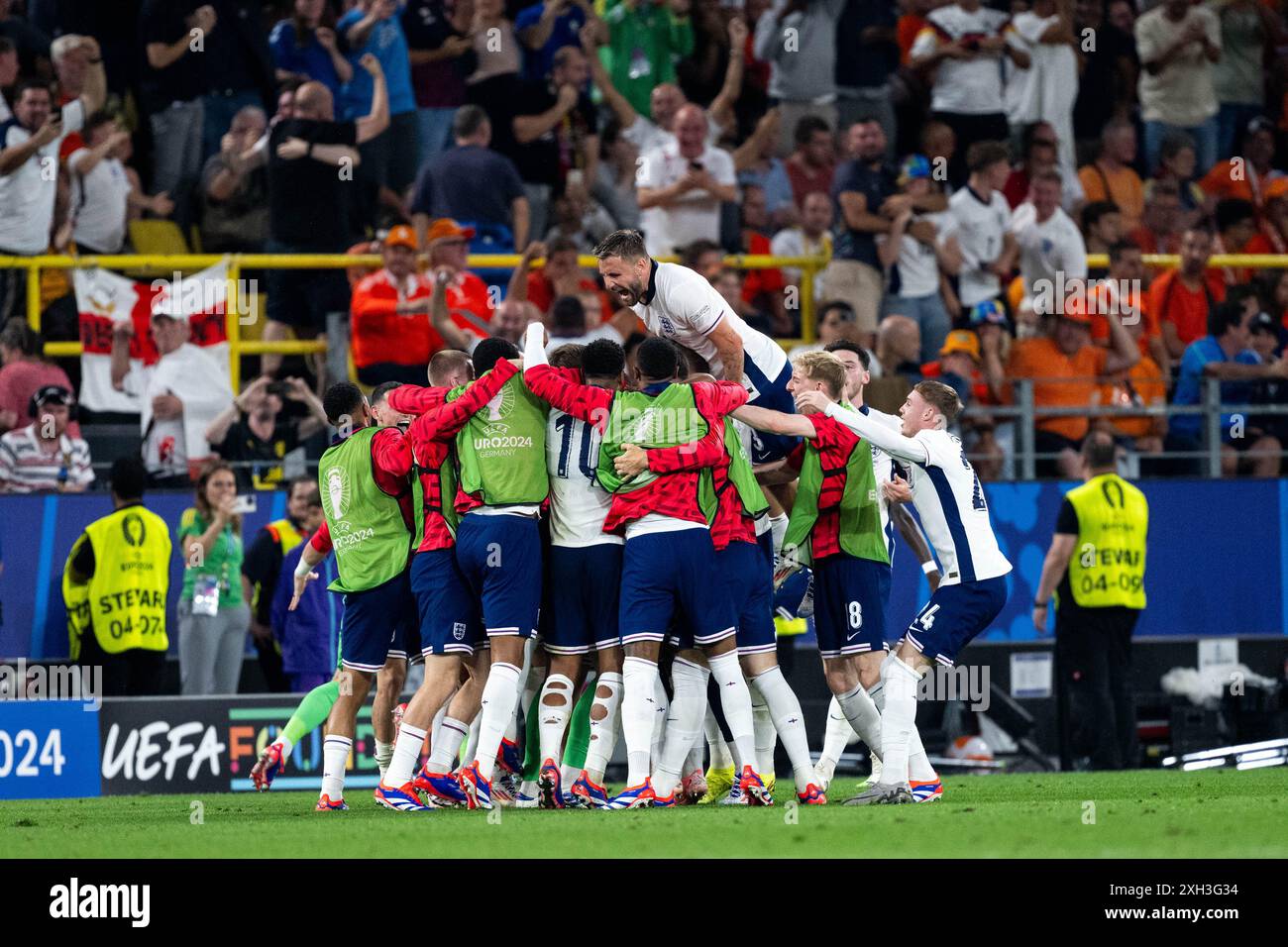 Jude Bellingham (England, #10), Luke Shaw (England, #03), Cole Palmer ...