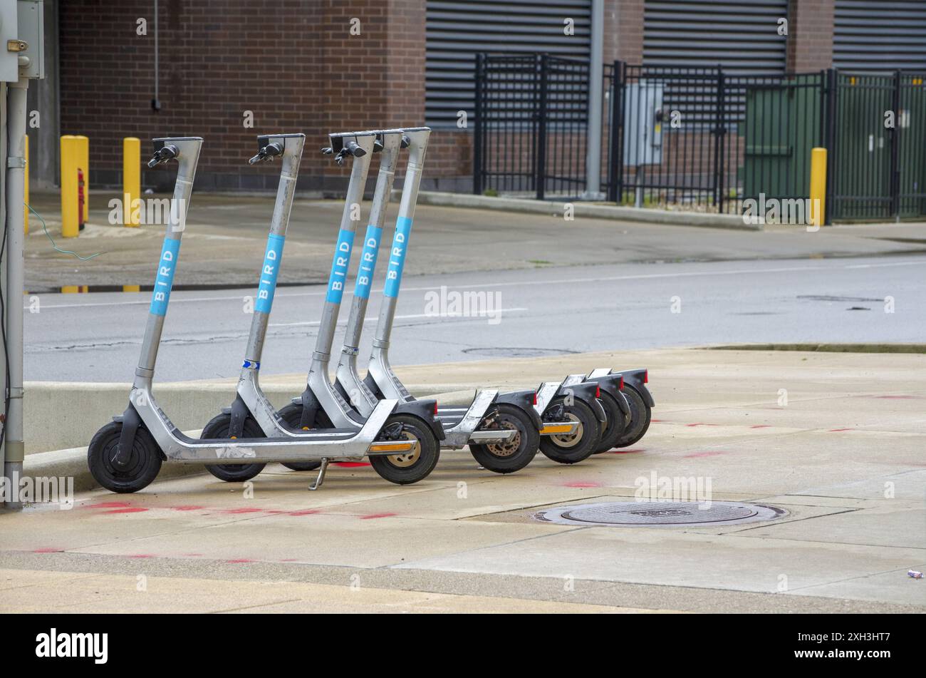 Wheeled line hi-res stock photography and images - Alamy