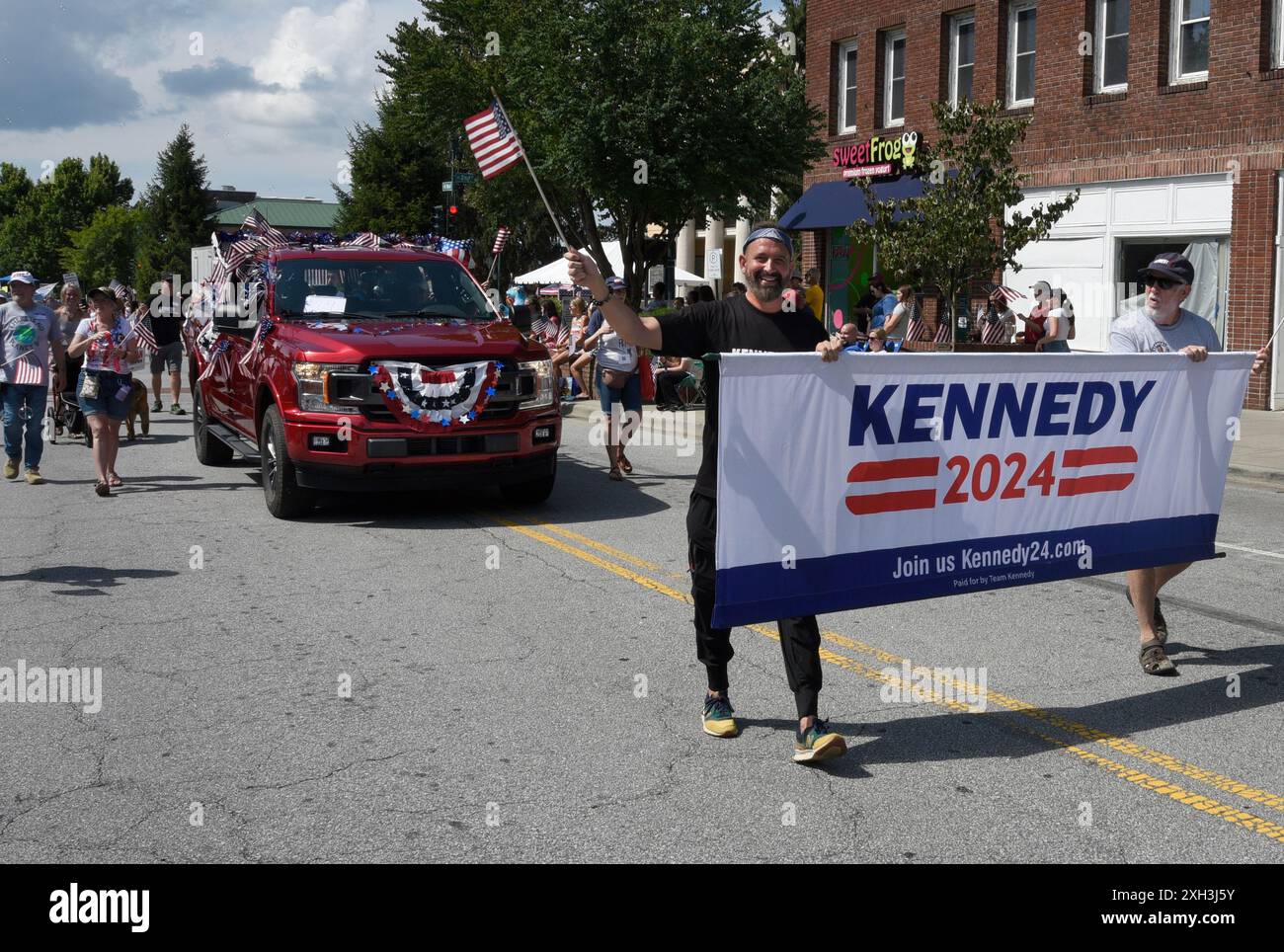Supporters of Robert F. Kennedy, Jr., a candidate for U.S. President ...