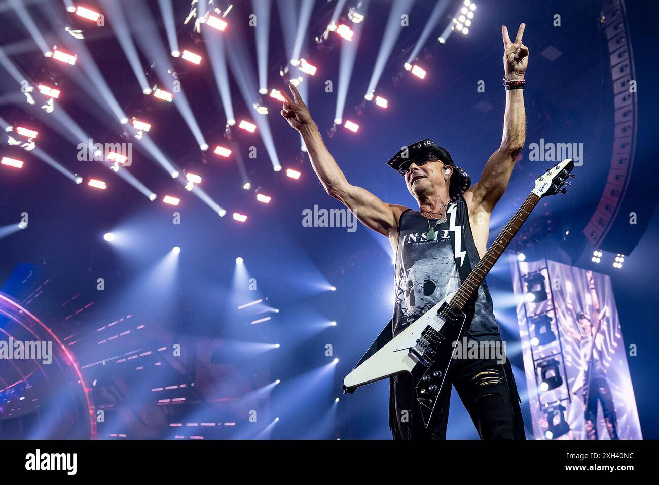 LONDON, ENGLAND: German band The Scorpions perform at Wembley Arena ...