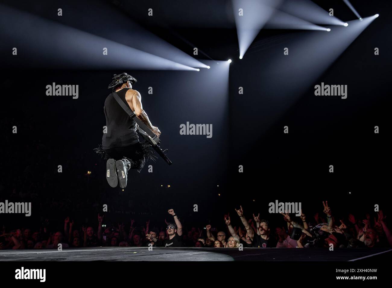 LONDON, ENGLAND: German band The Scorpions perform at Wembley Arena ...