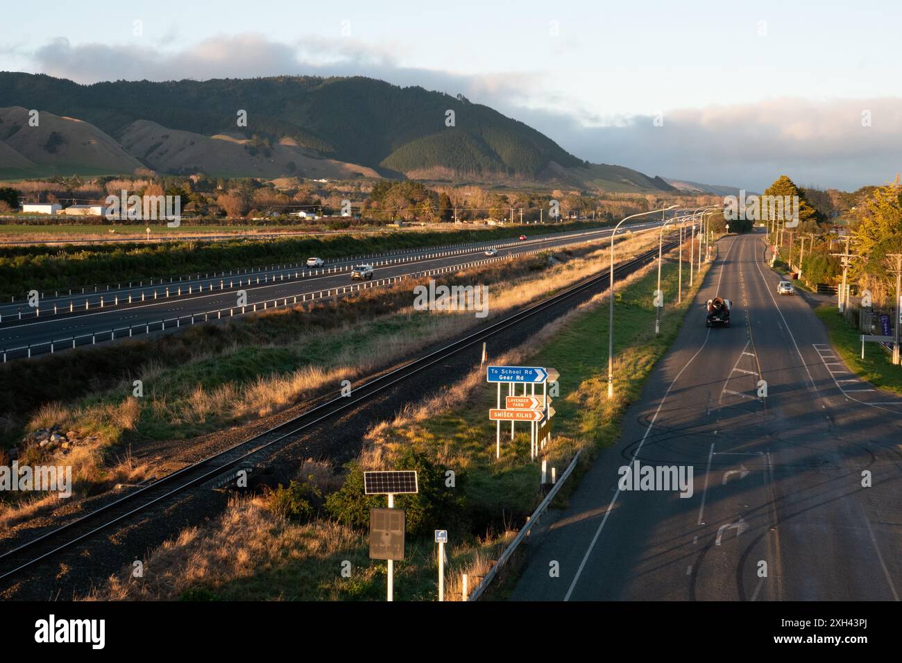 All lanes running motorway hi-res stock photography and images - Alamy
