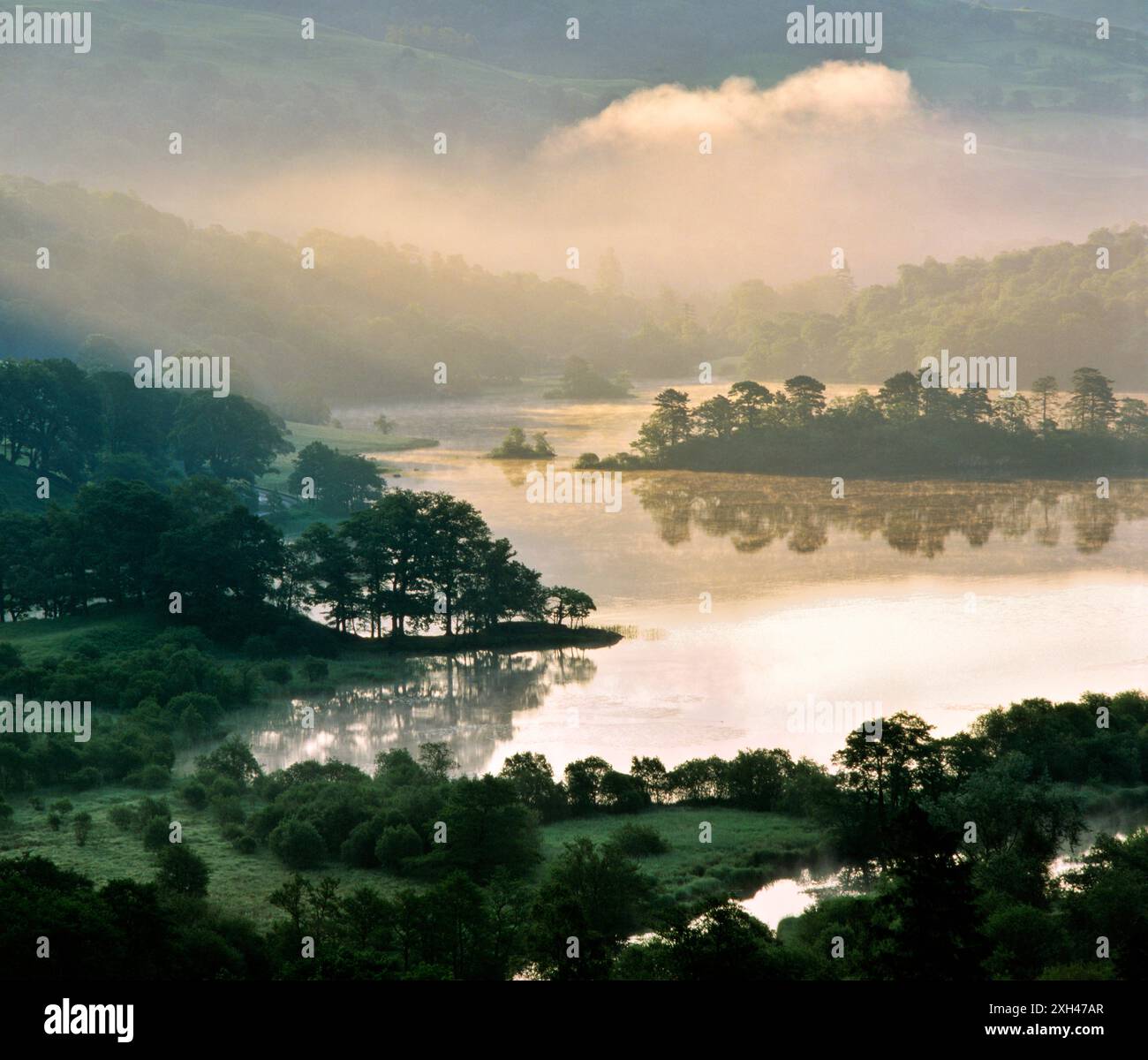 Rydal Water in the Lake District National Park near Grasmere, Ambleside ...