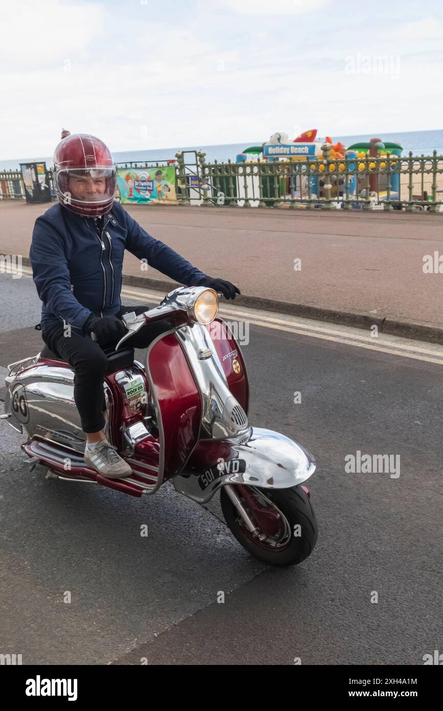 Mods woman hi-res stock photography and images - Alamy