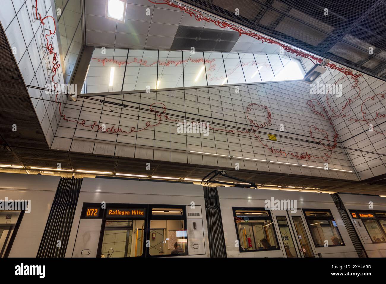Düsseldorf: subway station Kirchplatz of light rail Wehrhahn line ...